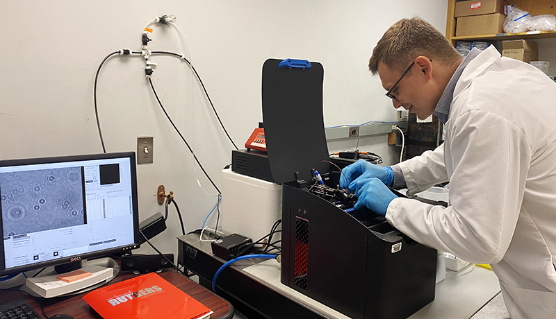 Rutgers Researchers Develop Method with Single-Molecule Precision to ... Rutgers Researchers Develop Method with Single-Molecule Precision to ...